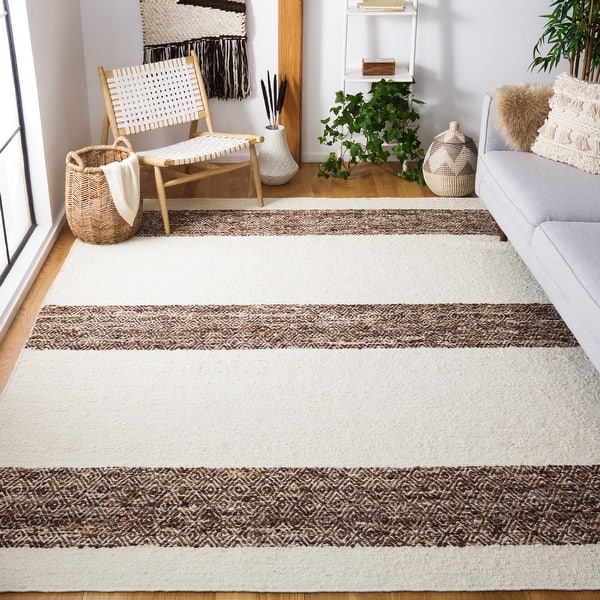 SAFAVIEH Handmade Natura Ervehe Stripe Wool Rug - Bed Bath & Beyond ...