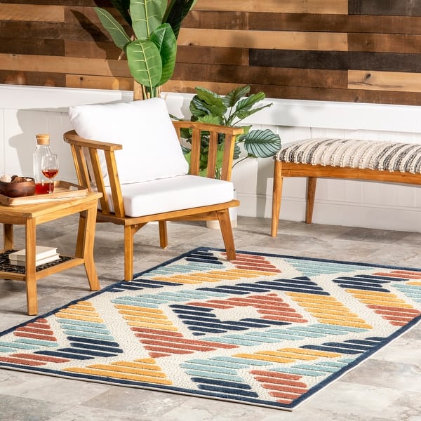 Brooklyn Rug Co Brinn Geometric Striped Indoor/Outdoor Area Rug. - Bed ...