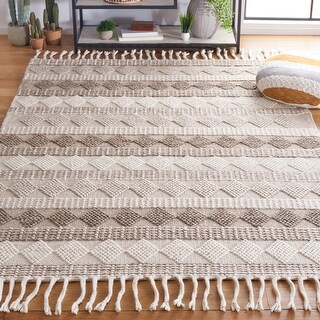 SAFAVIEH Handmade Natura Afroditi Rustic Boho Fringe Wool Rug - On Sale ...