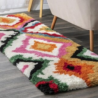 Handmade bohemian shag rug - 2' 6" x 8' - Bed Bath & Beyond - 38397354