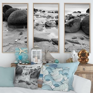Designart "Moeraki Boulders Black n White" Beaches Framed Art Set of 3 ...