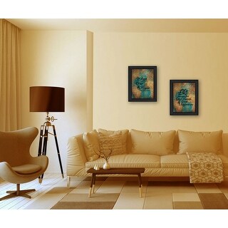 TrendyDecor4U Traditional "World Traveler Collection" 2-Piece Vignette ...