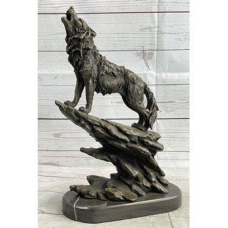 Wolf On Rock Howling At The Moon Bronze Statue Sculpture Wildlife Decor ...