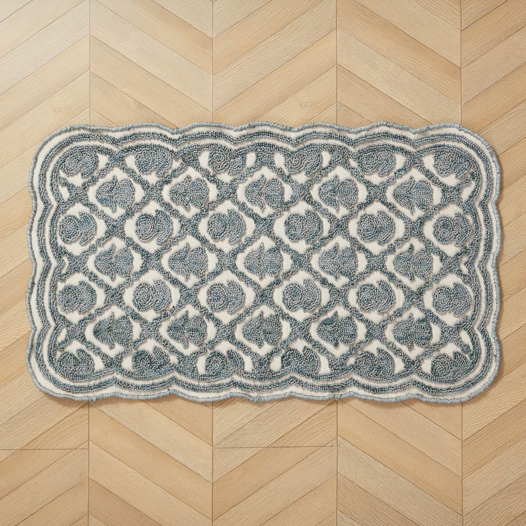 Laura Ashley Space Dyed Loop Scalloped Rugs - Overstock - 43360803
