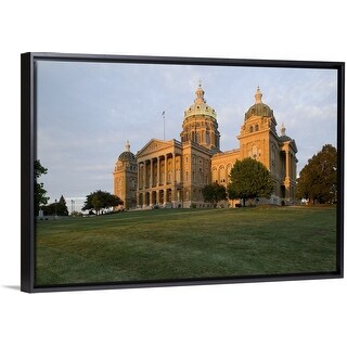 "Low angle view of a building, Iowa State Capitol, Des Moines, Iowa ...