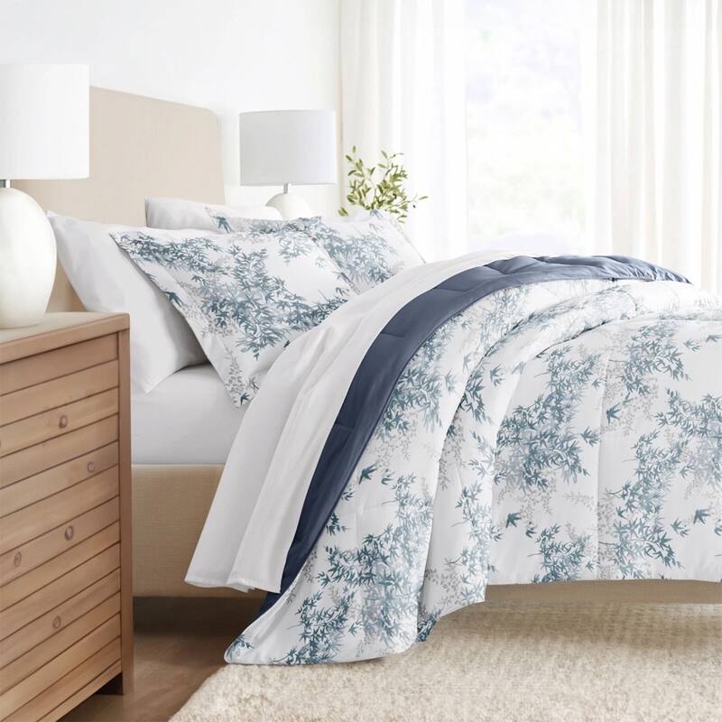 blue flower pattern comforter