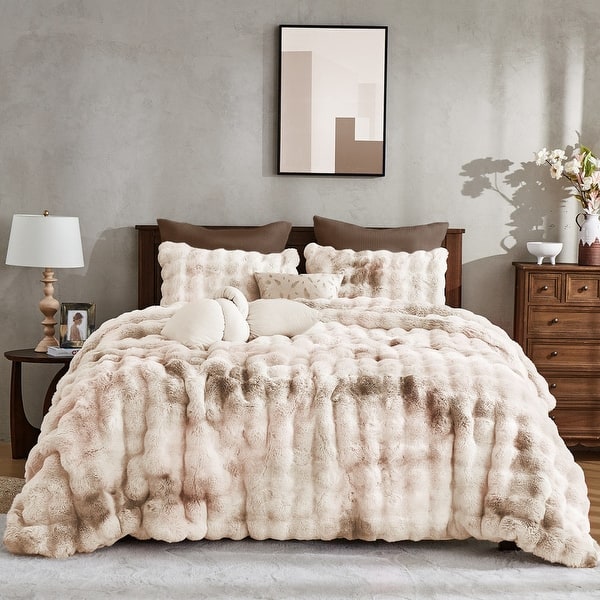 white fur bedding