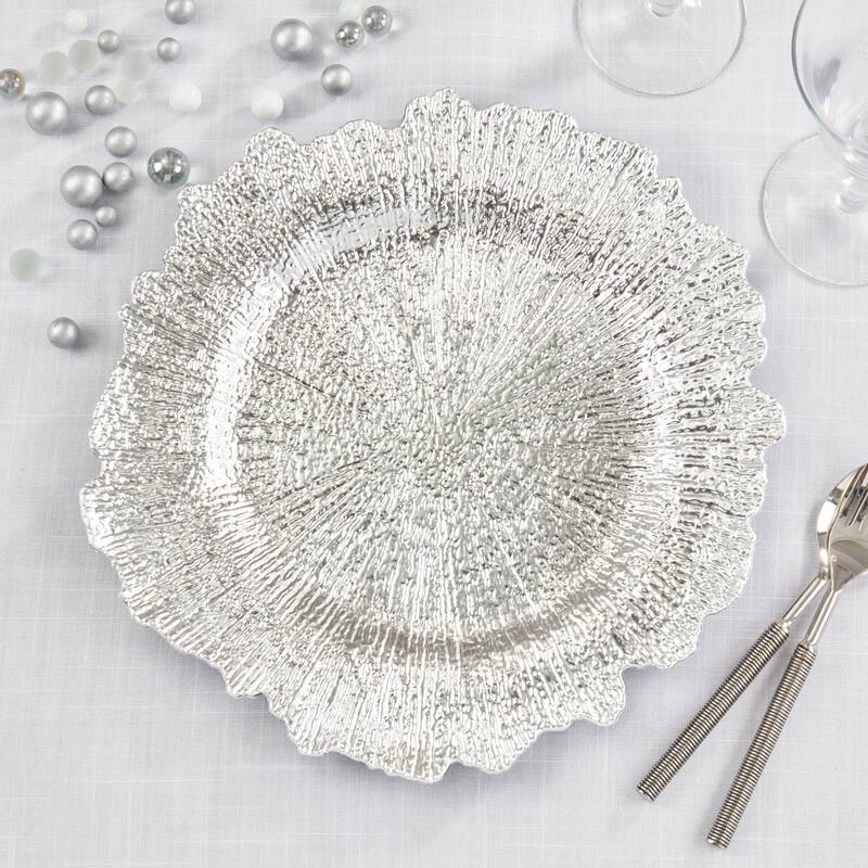 Scalloped Decorative Charger Plates (Set of 4) - Textured Round Table ...
