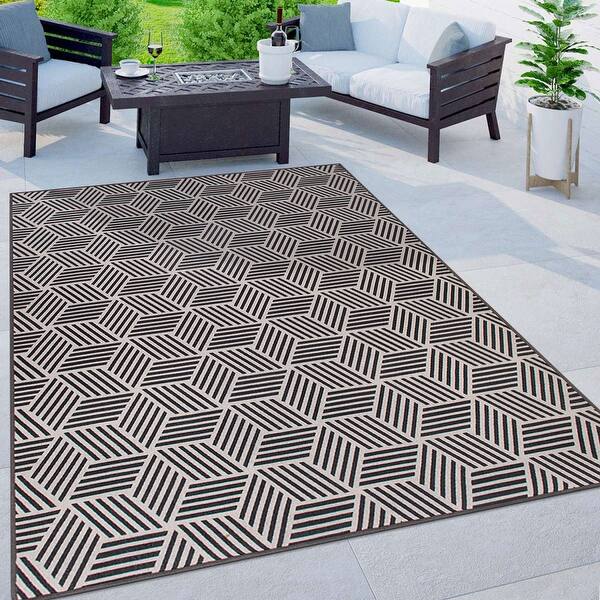 Contemporary Geometric Cubes Indoor/Outdoor Area Rug - Bed Bath ...