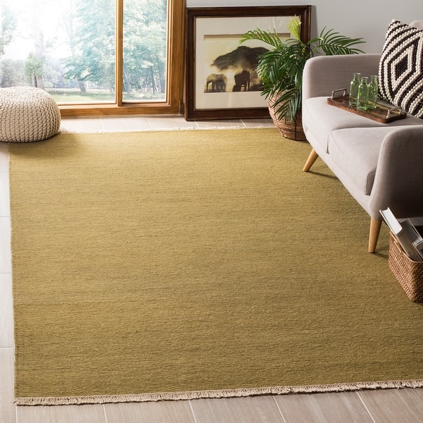 solid light green carpet