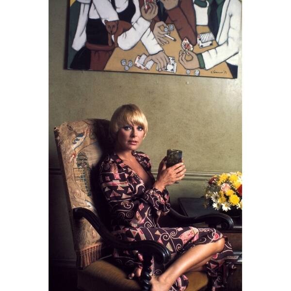Elke Sommer Sitting On Chair Holding A Glass Photo Print (8 X 10) Item ...