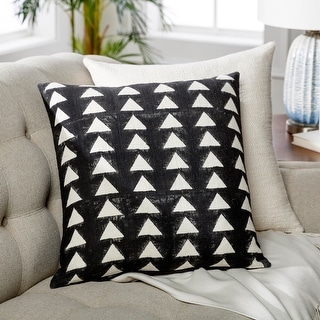 Isabelle Triangle Pattern Modern Throw Pillow - Bed Bath & Beyond ...