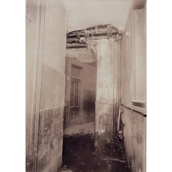 Interior Of A New York City Tenement History - Bed Bath & Beyond - 24389212