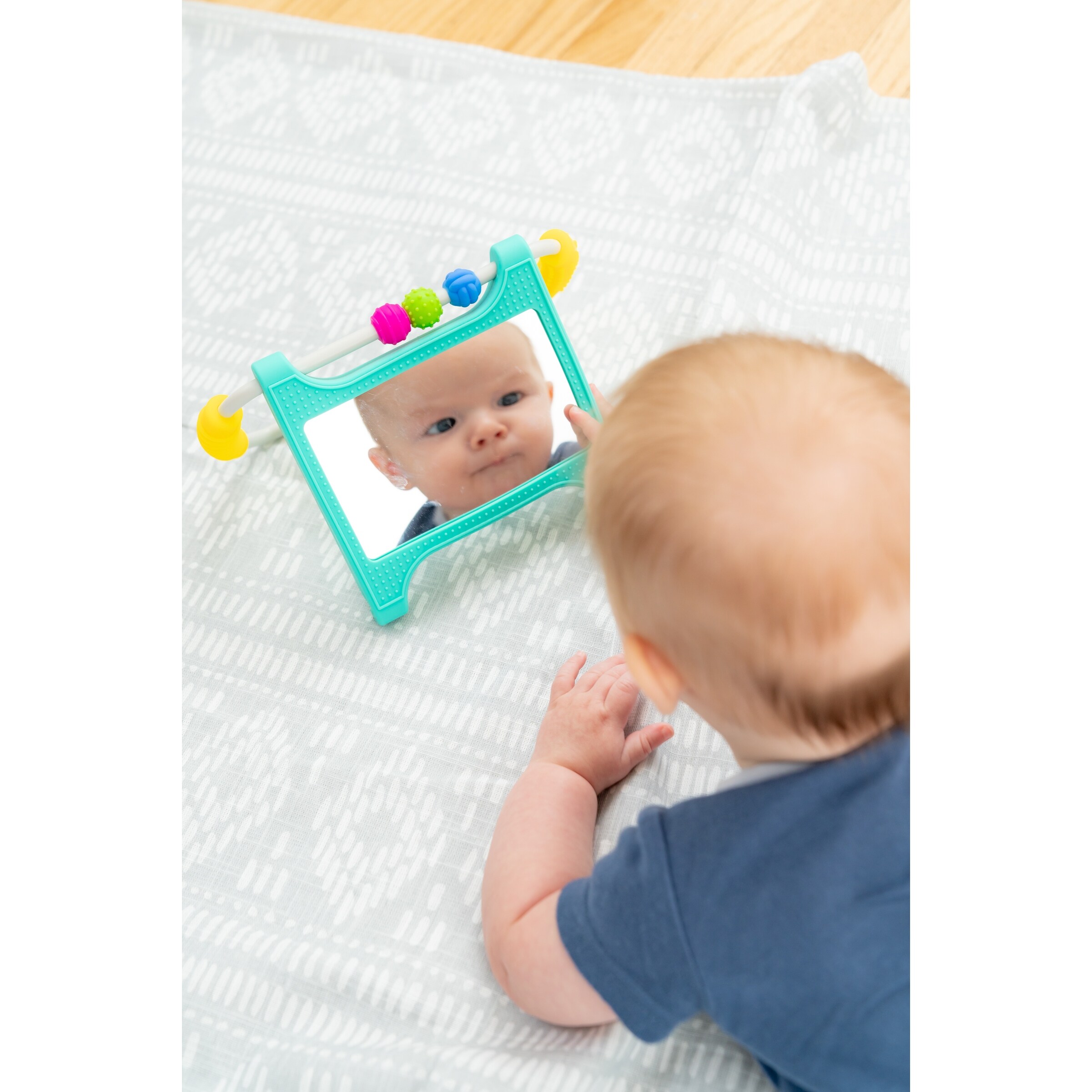 mirror child development