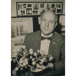 Melvin Calvin History - Bed Bath & Beyond - 24420912