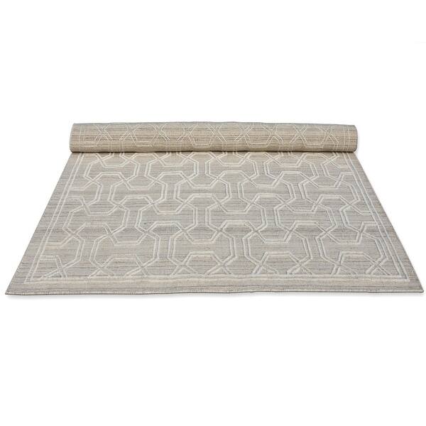 Hand-loomed Ivory Tangled Hexagon Geometric Wool Rug by Tufty Home ...