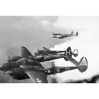 World War Ii P38. /Nlockheed P38 Lightning On A Ground Strafing Mission ...