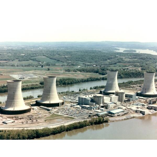 Three Mile Island Nuclear Generating Station Had Two Reactors Housed In ...