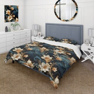 Designart "Celestial Ethereal Paisley " Paisley; Floral bedding covert ...