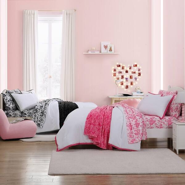 Betsey Johnson Signature Hotel Solid White Comforter Bonus Set Bed