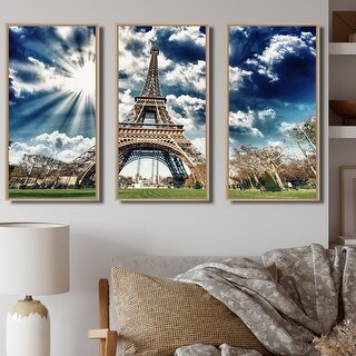 Designart "Magnificent Paris Eiffel TowerView" Landscape Framed Wall ...