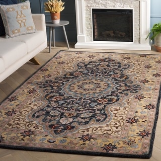 SAFAVIEH Handmade Heritage Marais Traditional Oriental Wool Rug - Bed ...