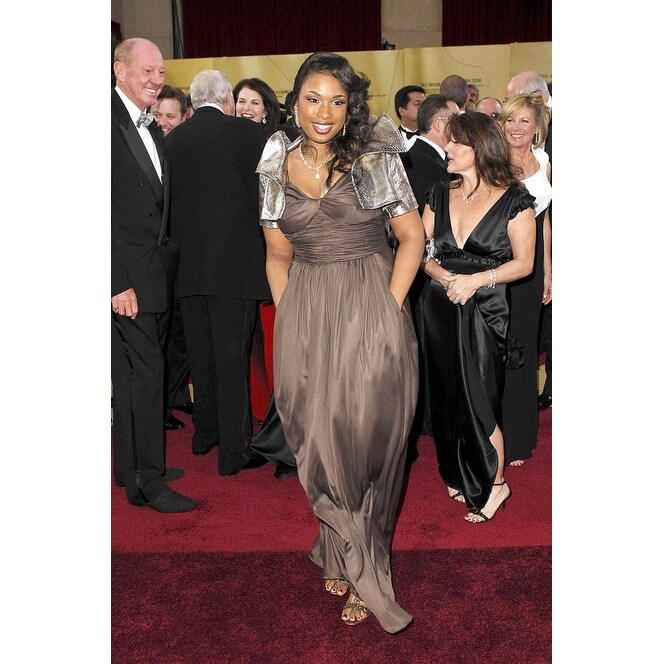 Jennifer Hudson At great Arrivals For Oscars