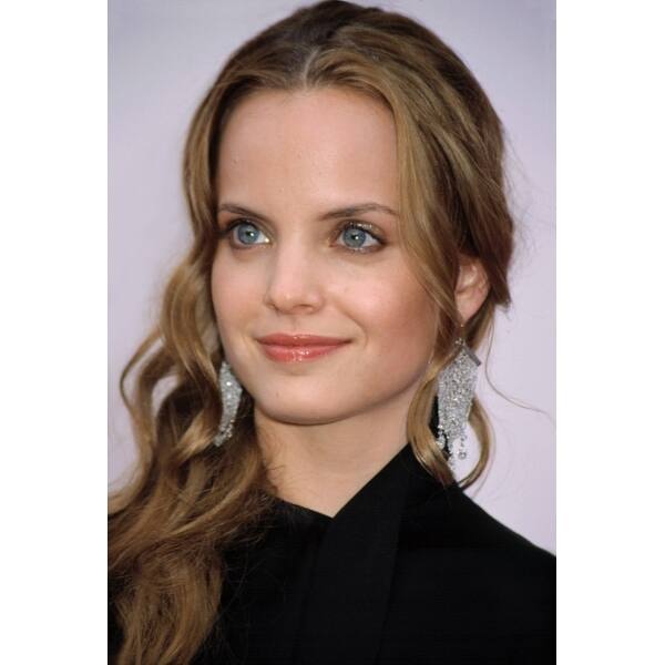 Mena Suvari At The 20Th Annual American Fashion Awards Nyc 6142001 By ...