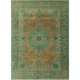 Fine Vintage Distressed Cordero Rust/Green Rug - 8'3" x 11'3" - Bed ...