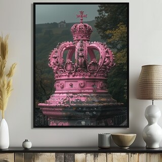 Designart "Pink Blue British Cultural Crown Monument Photo" Monuments ...
