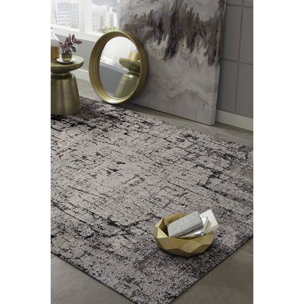 HomeRoots 4'x6' Ivory Grey Shrank Abstract Industrial Style Area Rug ...