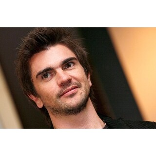 Juanes At The Press Conference For Juanes New Album Launch La Vida Es ...