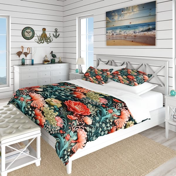 Designart "Coral Reef Corals Coastal Pattern" Abstract bedding set with ...
