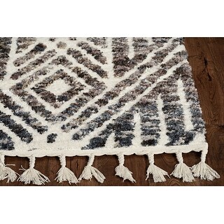 HomeRoots 2' x 7' Grey or Ivory Geo Diamond Runner Rug with Fringe - 2 ...