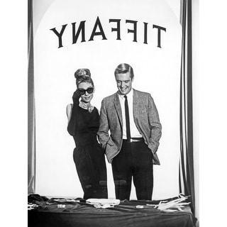 Audrey Hepburn And George Peppard in Tiffanys Window Photo Print - Bed ...