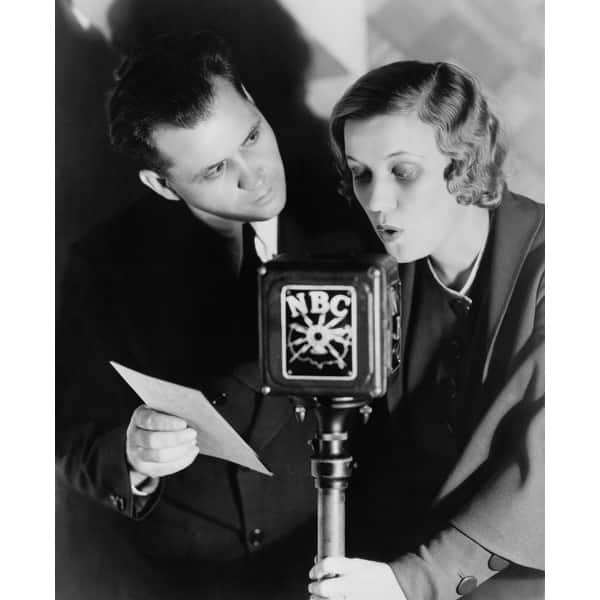 Fibber Mcgee & Molly Radio Show Stars Jim And Marian Jordan Performing ...