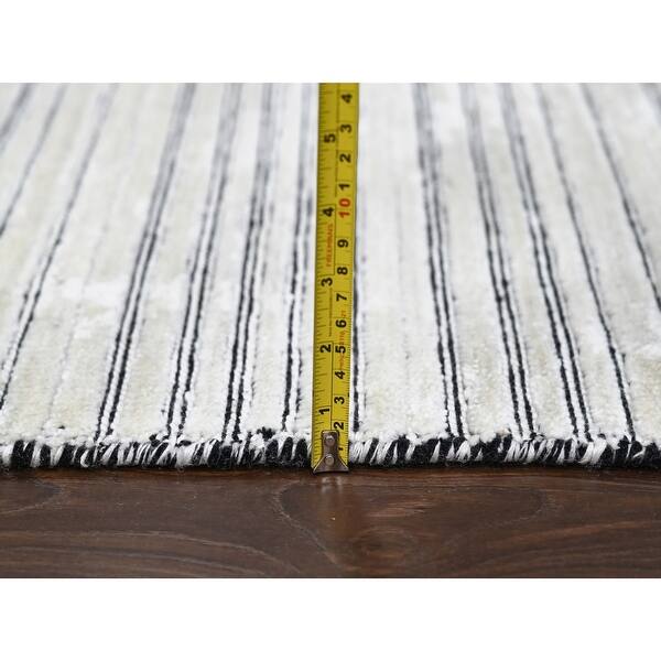 Shahbanu Rugs Black and Ivory Modern Textured and Variegated Line ...