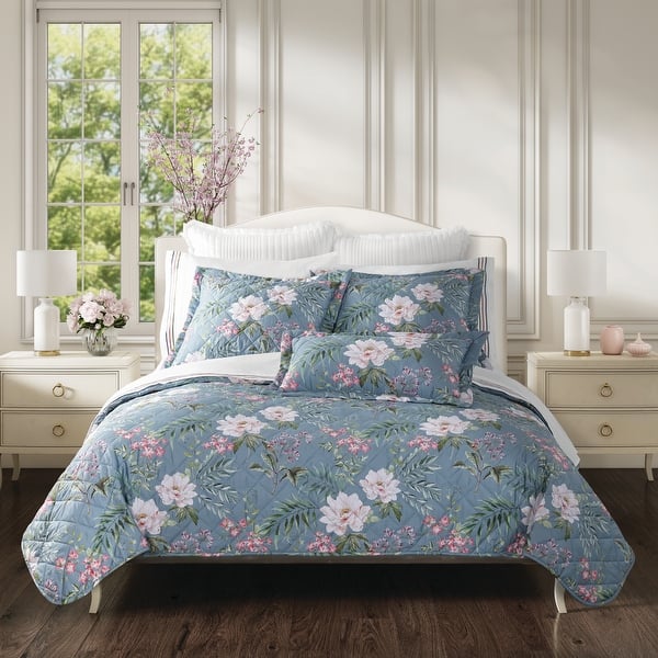 Savannah Blue Quilt Set - Bed Bath & Beyond - 43943656