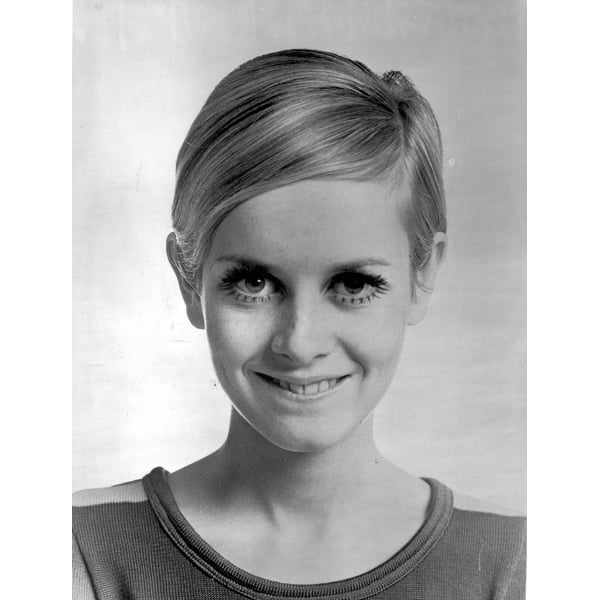 A portrait of Twiggy Photo Print - Bed Bath & Beyond - 25470586