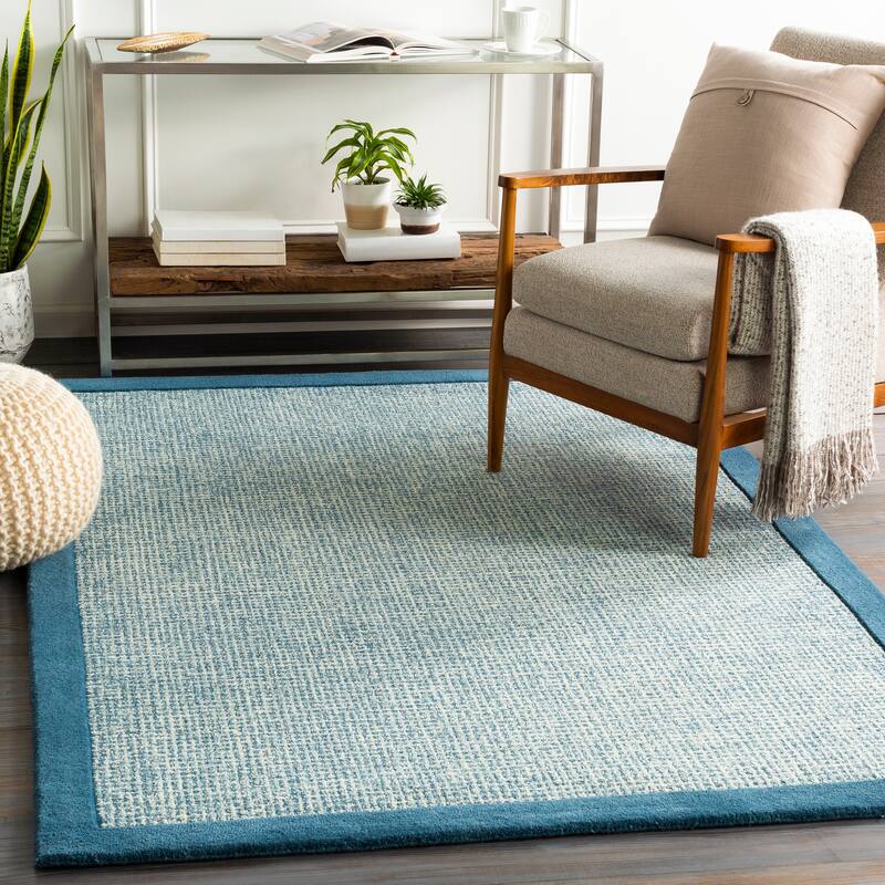 Bismarck Handmade Bordered Wool Area Rug - Overstock - 29845096