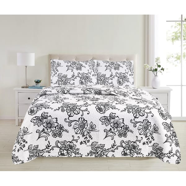 Priscilla Quilt Set - Bed Bath & Beyond - 39102737