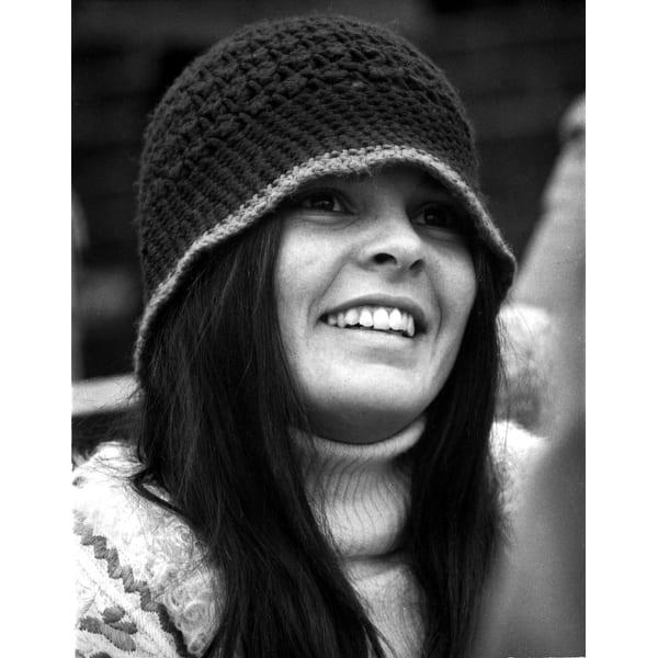 Ali MacGraw smiling and wearing a Bonnet Photo Print - Bed Bath ...