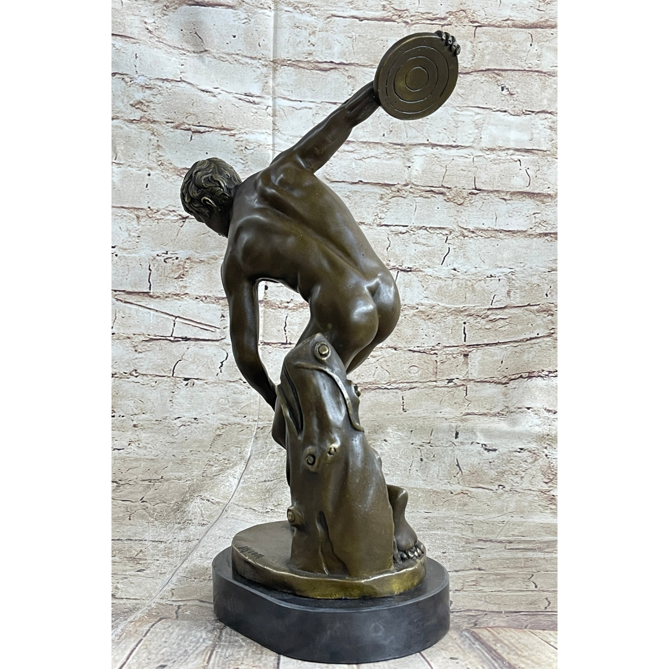 discus thrower discobolus