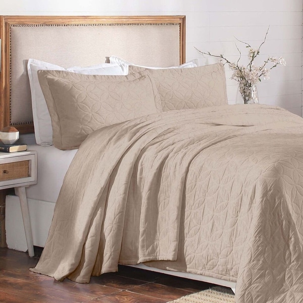 Superior Jacquard Matelasse Solitaire Cotton Bedspread Set - On Sale ...
