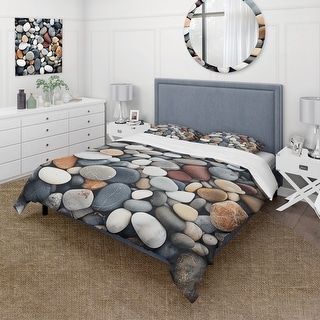 Designart "Rock by the beach" Coastal Minimalism Bedding Cover Set ...
