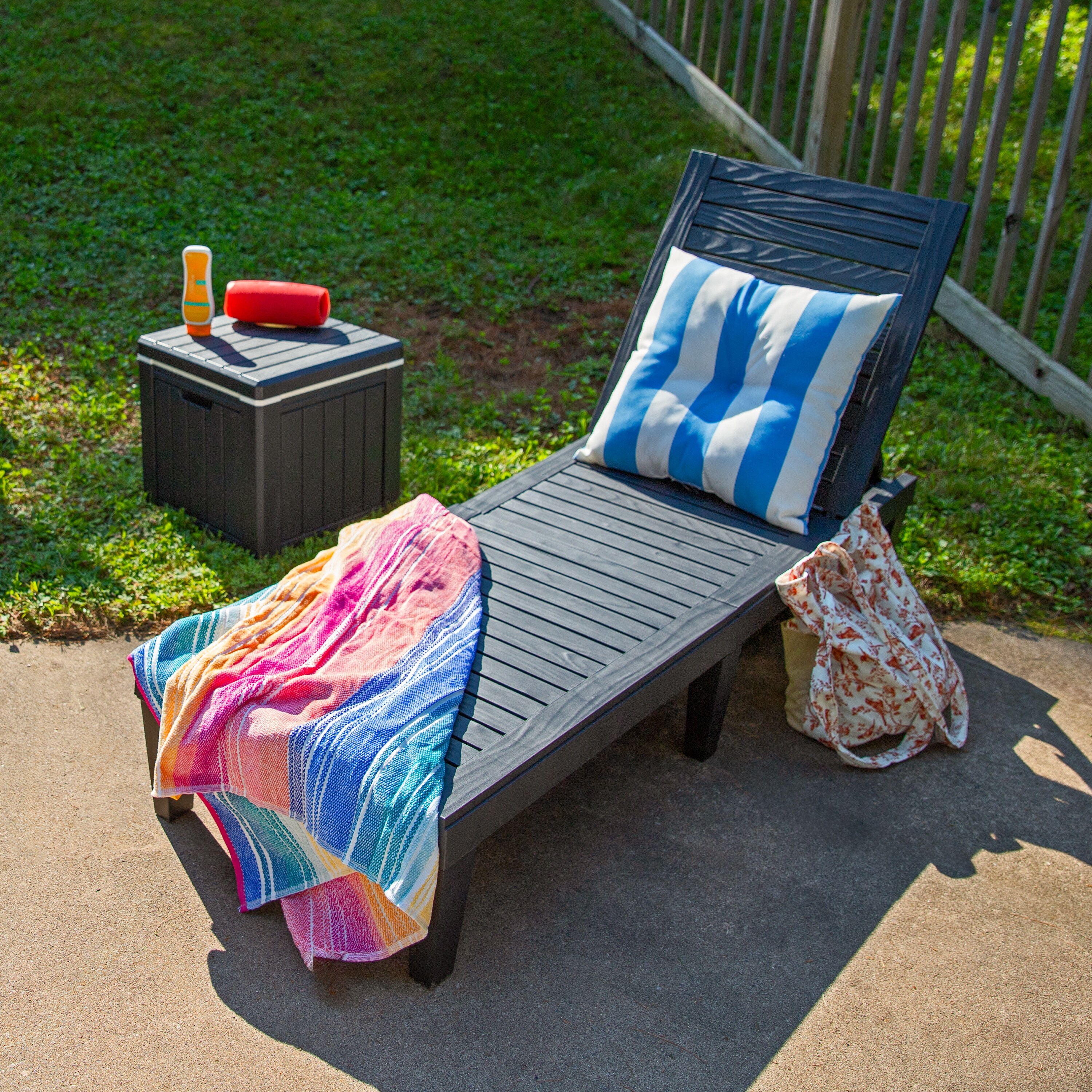Resin sun loungers store