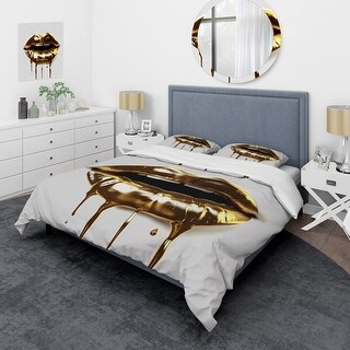 Designart "Gold Lips Of Luxury VI" Gold Glam - Bed Cover Set With Shams ...