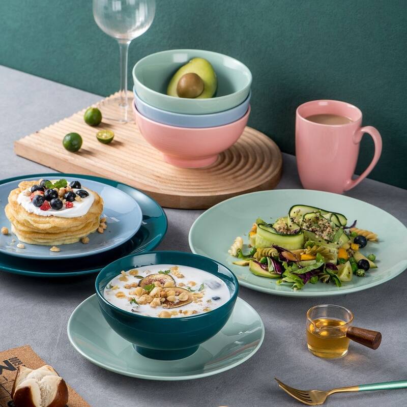 LOVECASA 16-Piece Porcelain Dinnerware Set (Service for 4) - Overstock ...