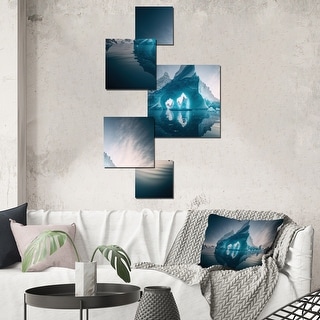 Designart "North Atlantic Blue And White Iceberg I" Coastal Living Room ...