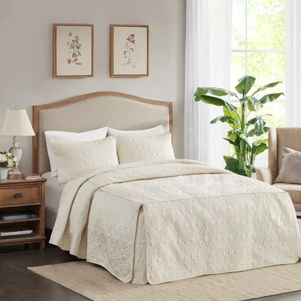 Split Corner Quilted Bedspread Classic Lightweight Queen Cream - Bed ...